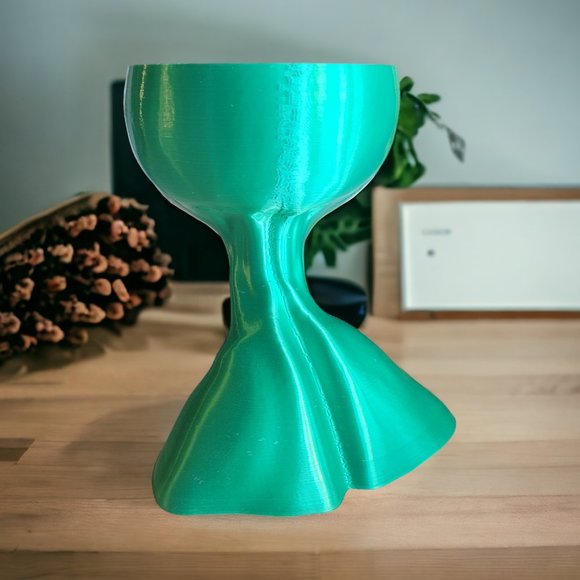 Accents | Cool Alien Head Planter Retro Spaceship Space Age Green ...